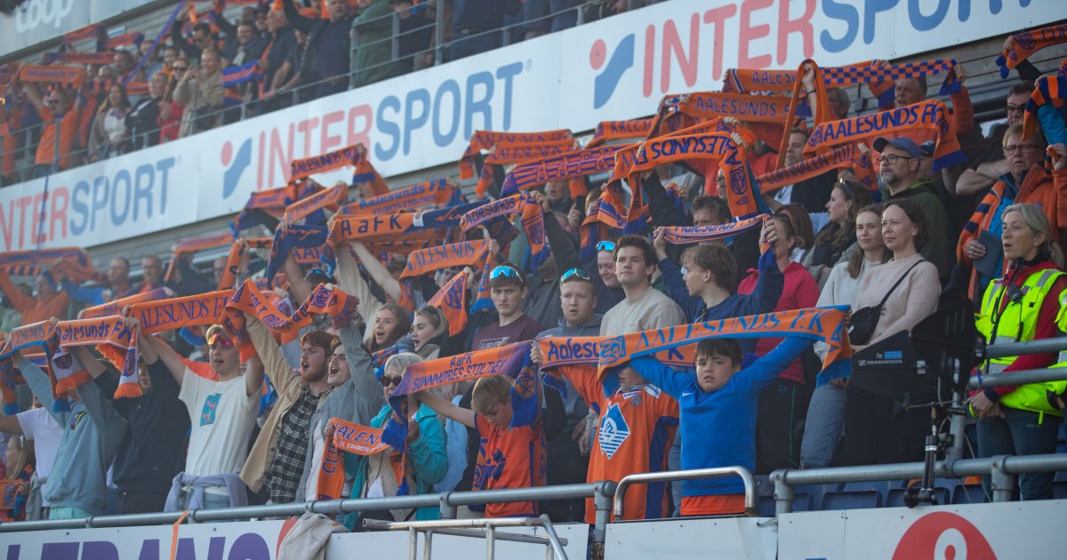 Egen ungdomsbuss til Molde / Aalesund